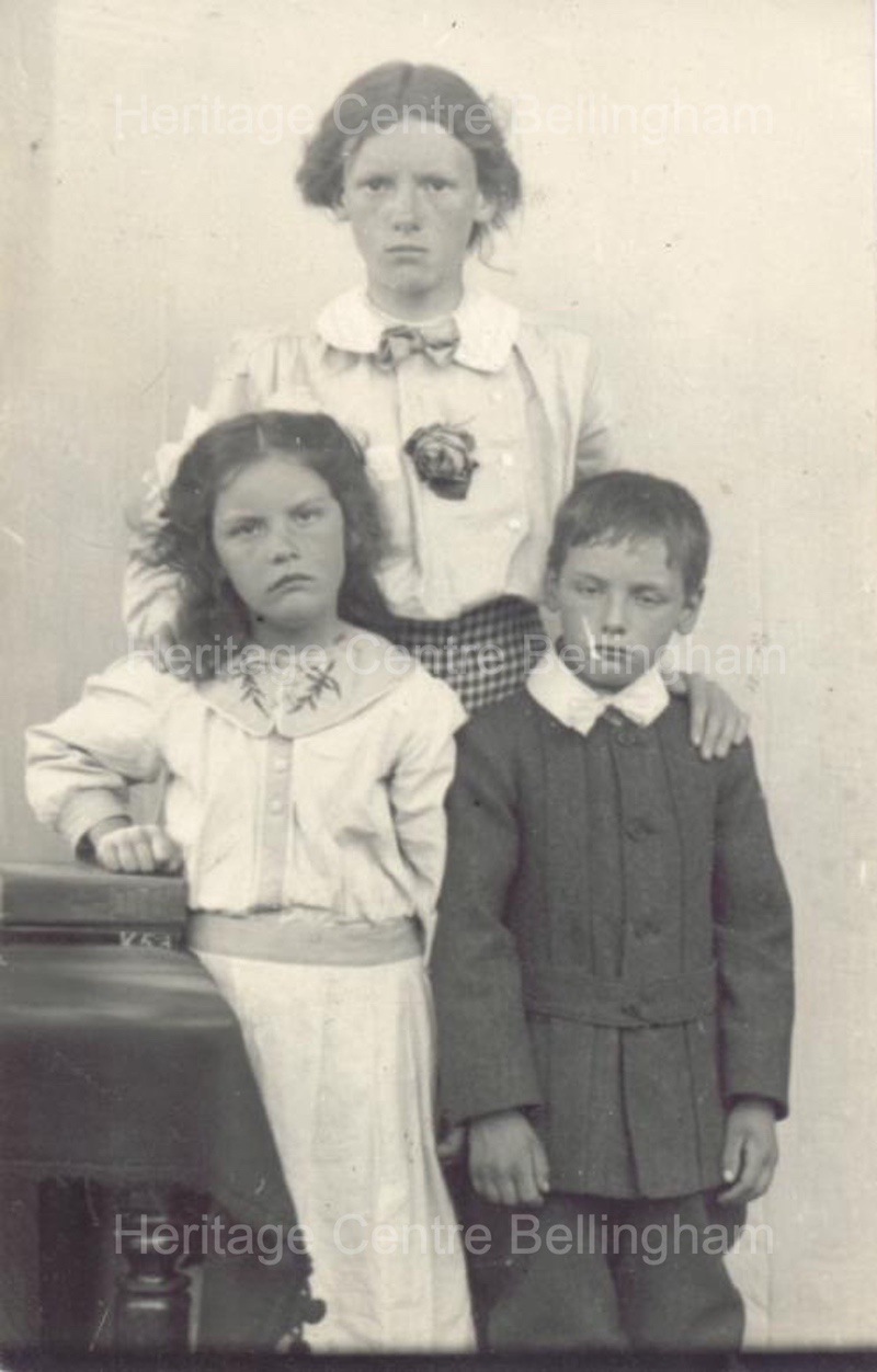 Rutherford family portrait. - Images Database - The Heritage Centre ...